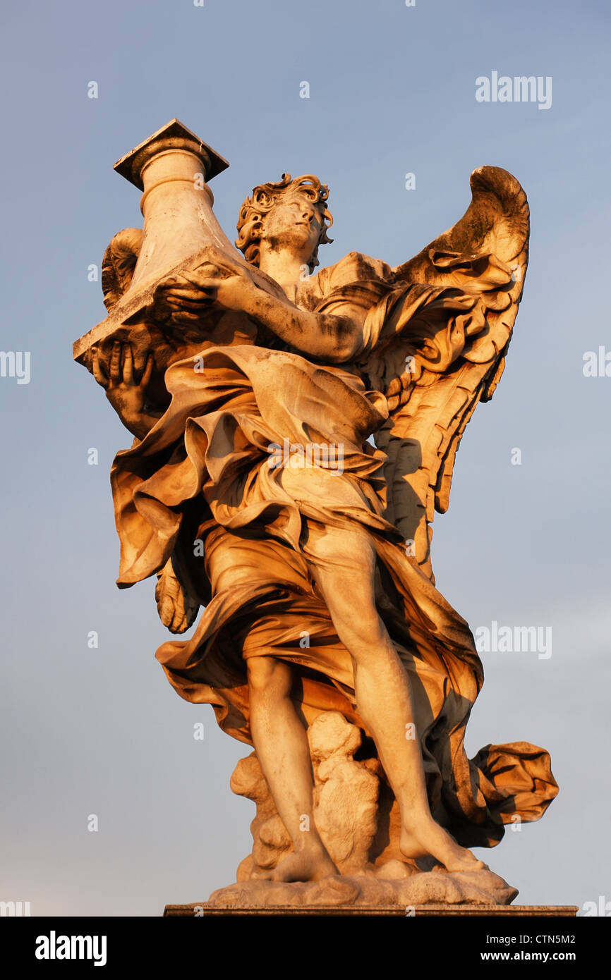 Praying angel statue hi-res stock photography and images - Alamy