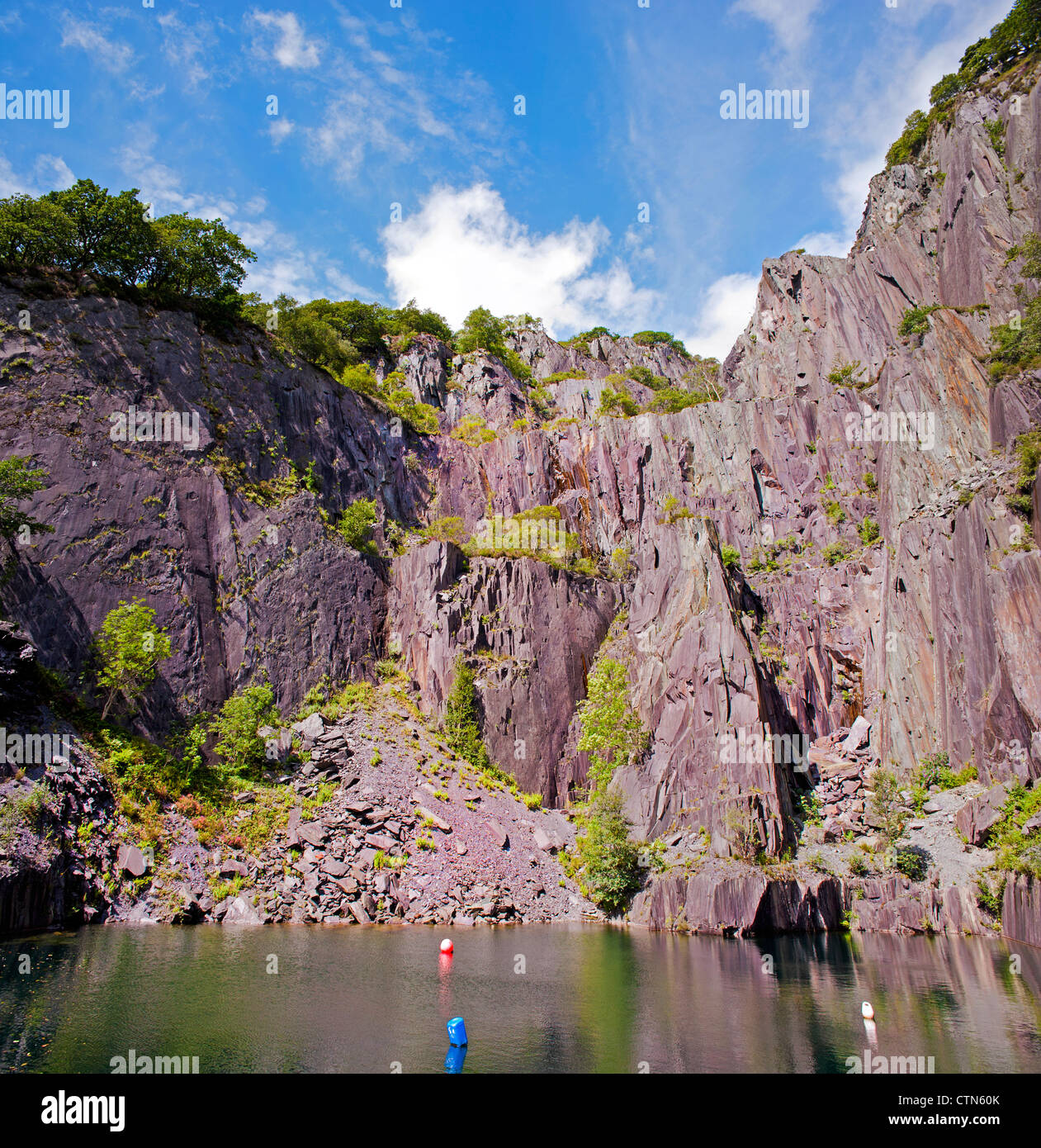 Diving into quarry hi-res stock photography and images - Alamy