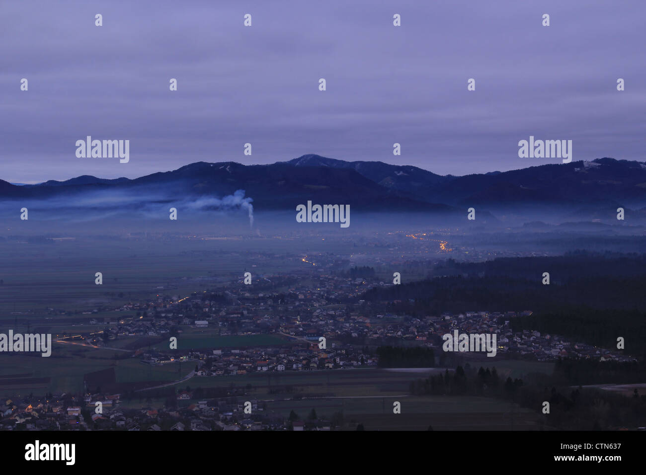 Chimney smoke carbon dramatic hi-res stock photography and images - Alamy