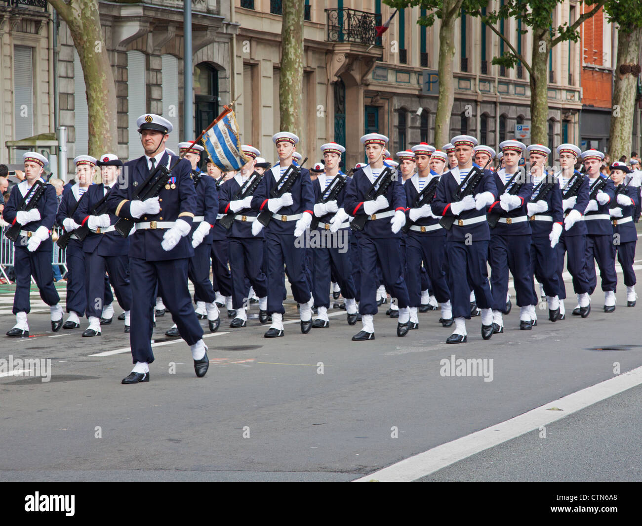 French navy uniform hi-res stock photography and images - Alamy