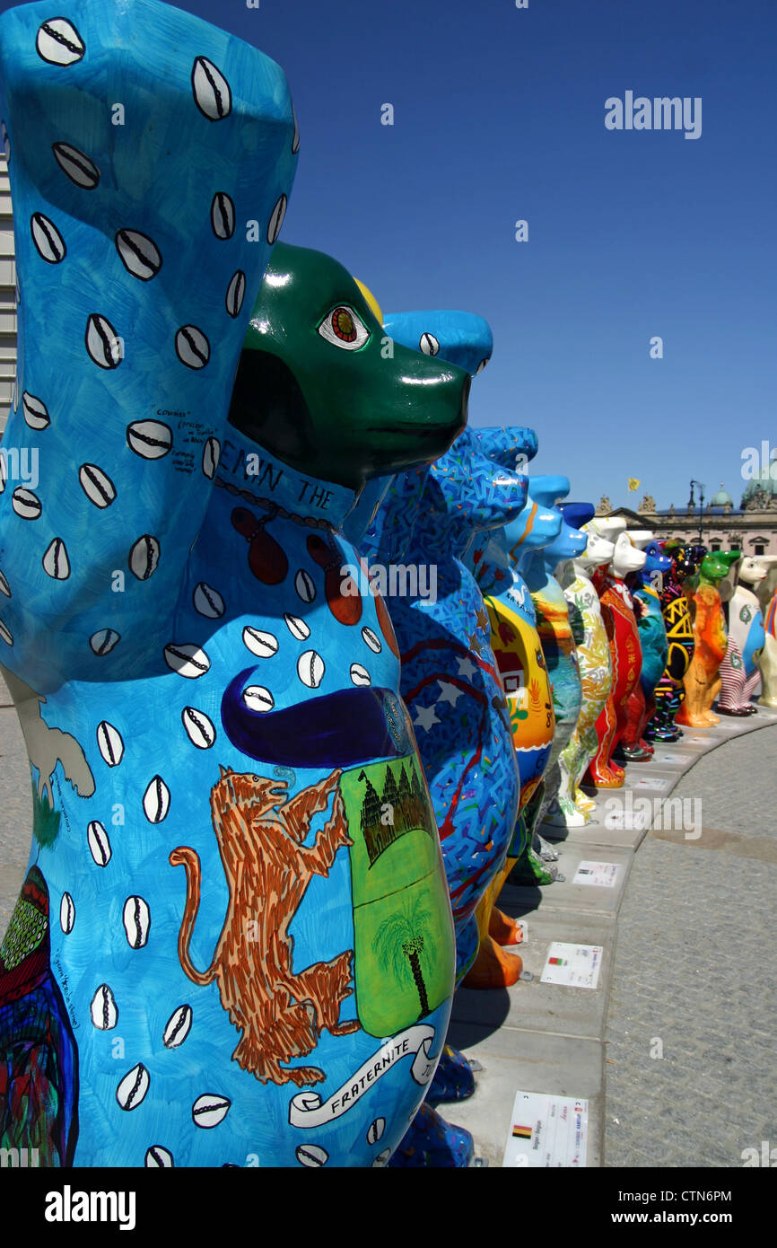 Buddy Bears are a series of painted, life-size fibreglass bear ...