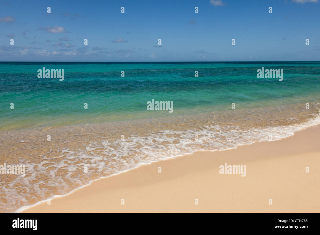 Daytime seascape paradise seashore beach hi-res stock photography and ...