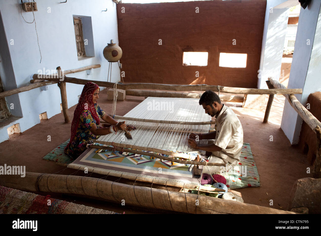 Indian family handmaking rugs in rural Rajasthan Stock Photo - Alamy