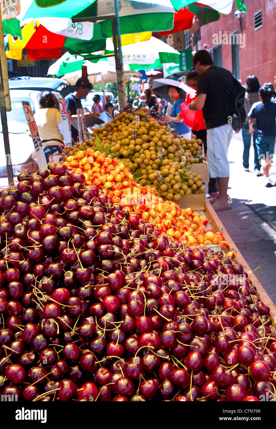 Chinatown nyc fruit stand hi-res stock photography and images - Alamy