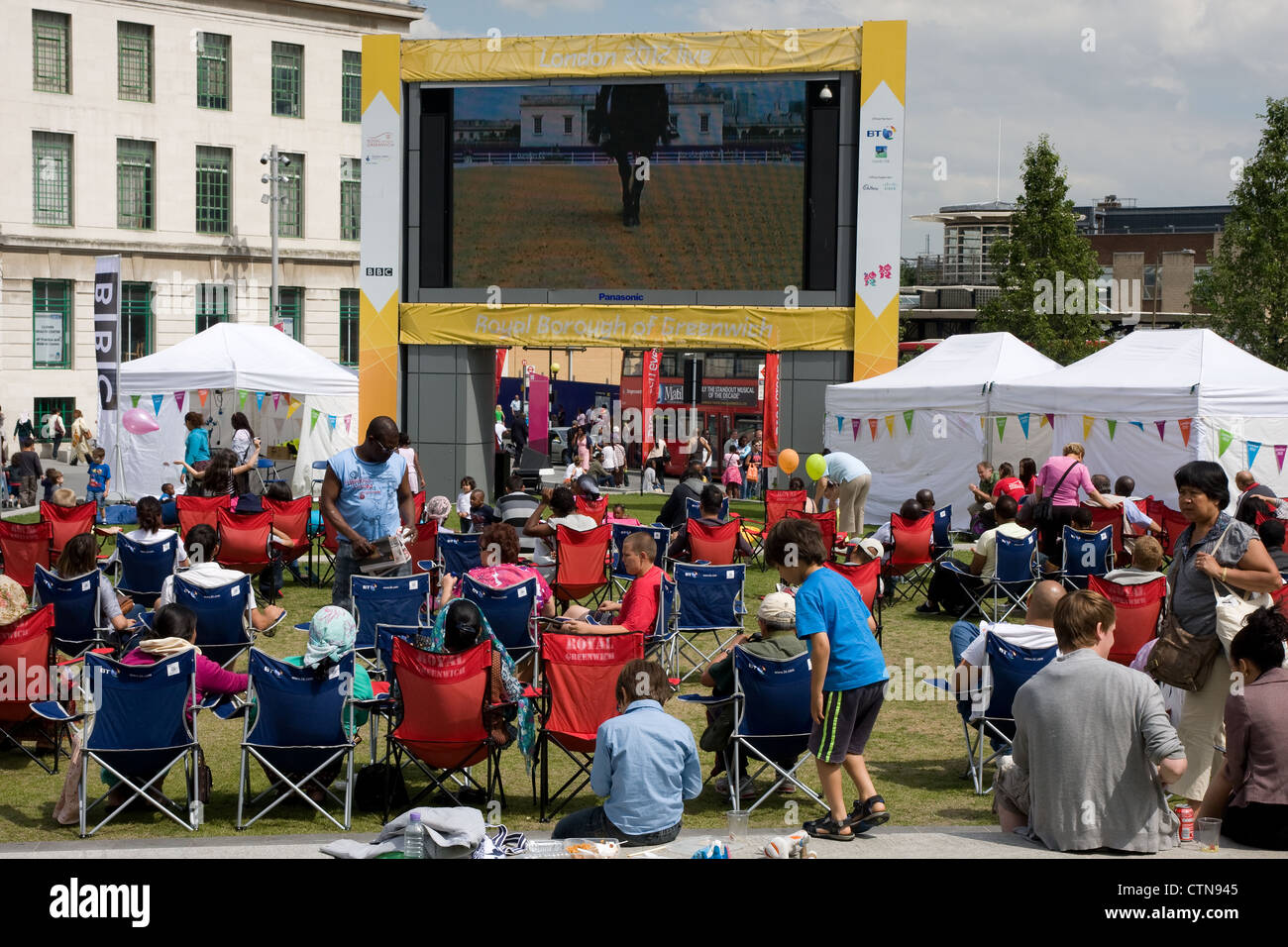 Large screen hi-res stock photography and images - Alamy