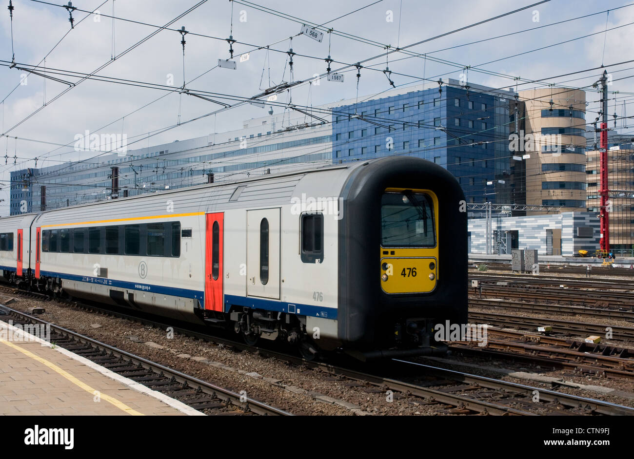 sncb train , AM96 , 3-car EMU , 476 , brussel zuid , belgium Stock ...