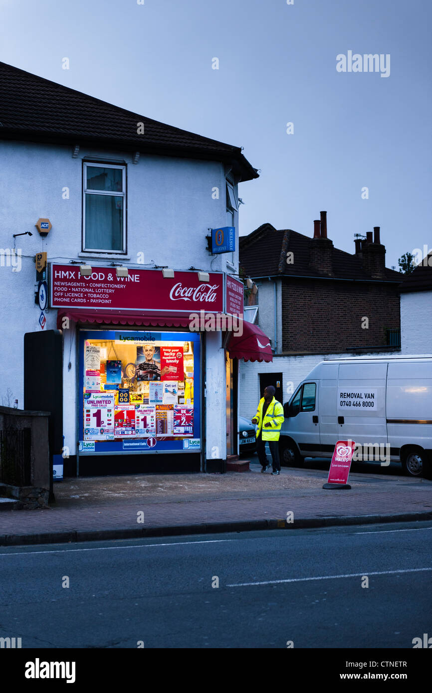 Corner shop at night hi-res stock photography and images - Alamy