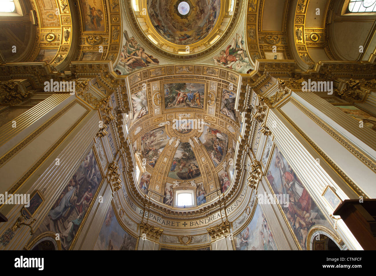 St andrea della valle roma hi-res stock photography and images - Alamy
