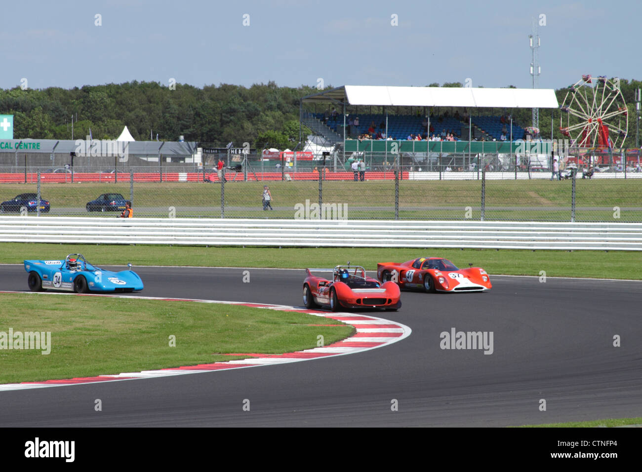 1967 McLaren M1C and 1969 Chevron B16 at Luffield at World Sports Car ...