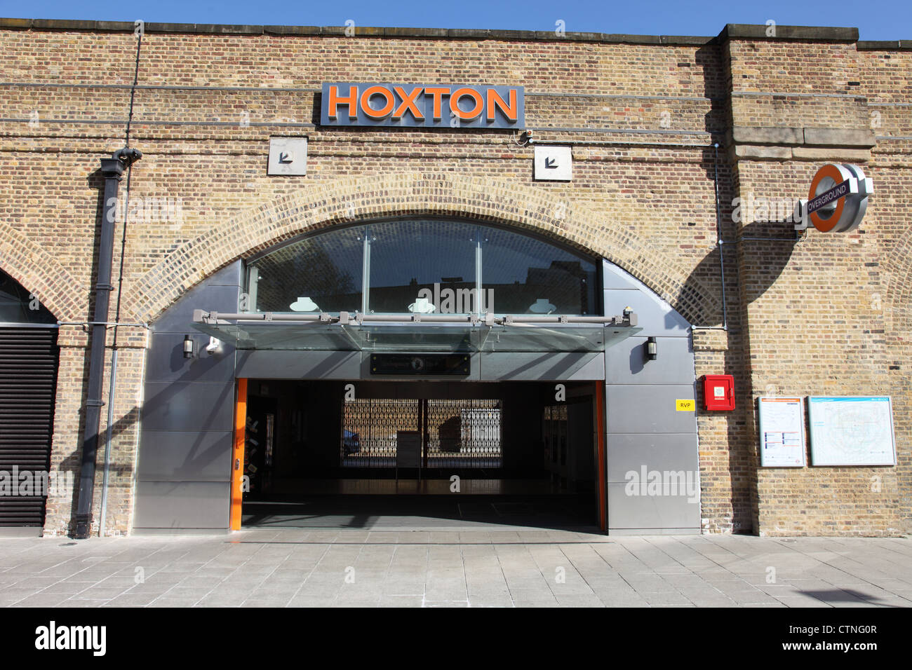 Hoxton London Overground Station Stock Photo - Alamy