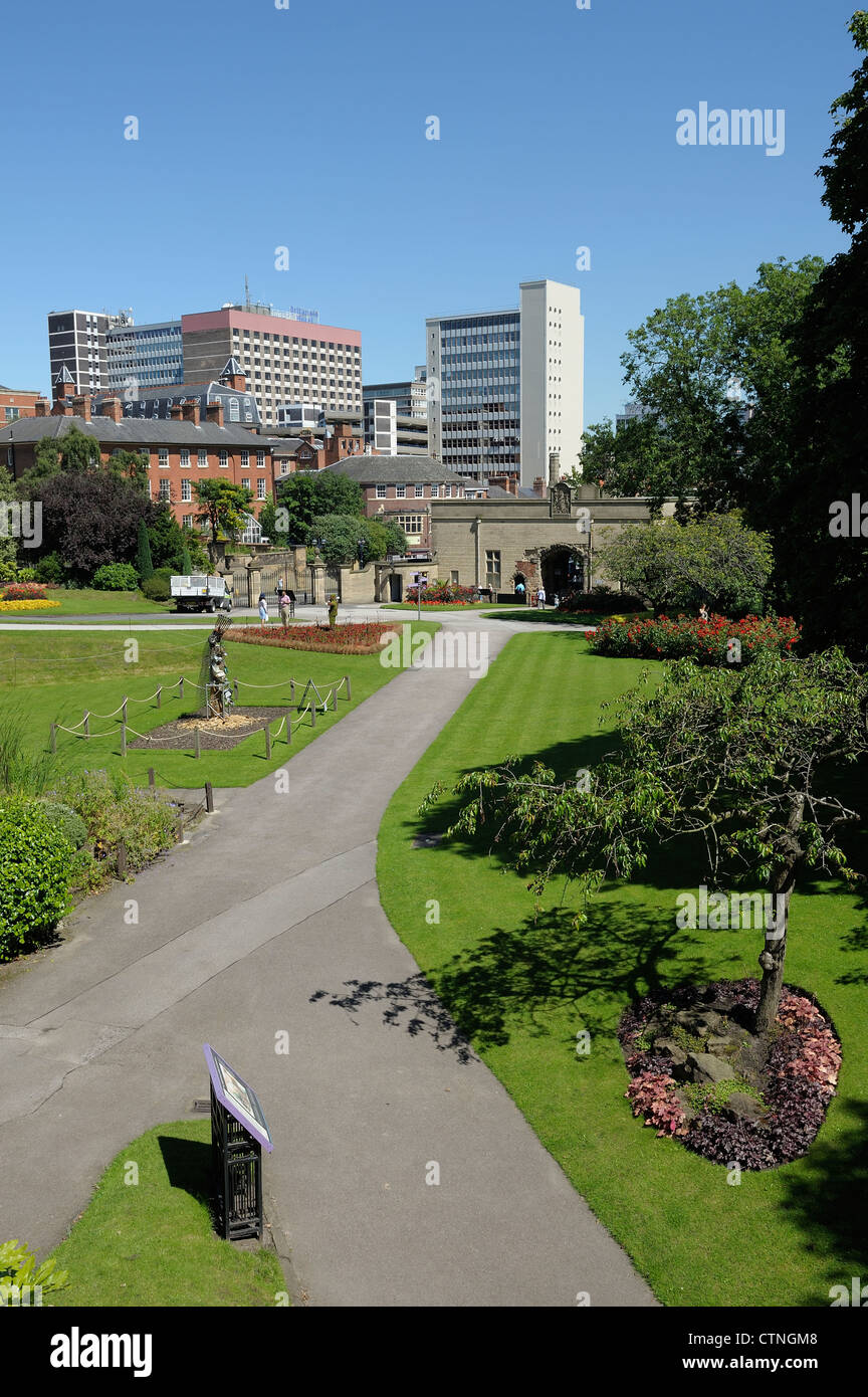 gardens and grounds inside nottingham castle Stock Photo - Alamy