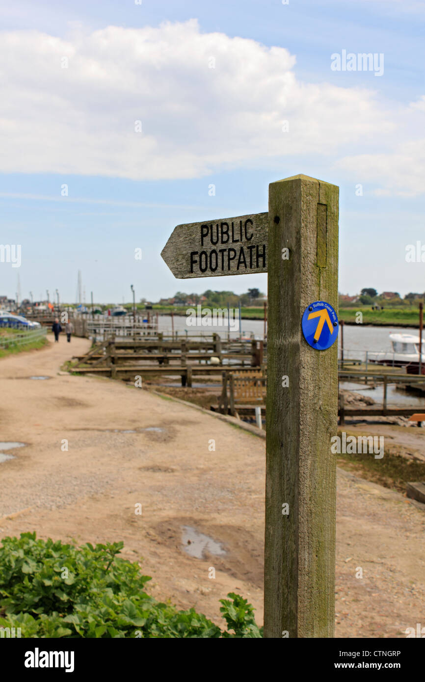 Suffolk coastal footpath hi-res stock photography and images - Alamy