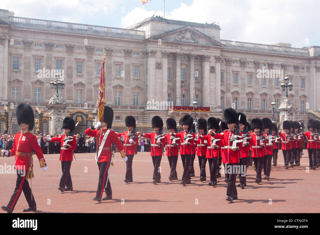 Trooping the Colour Parade celebrating Queen's birthday outside ...