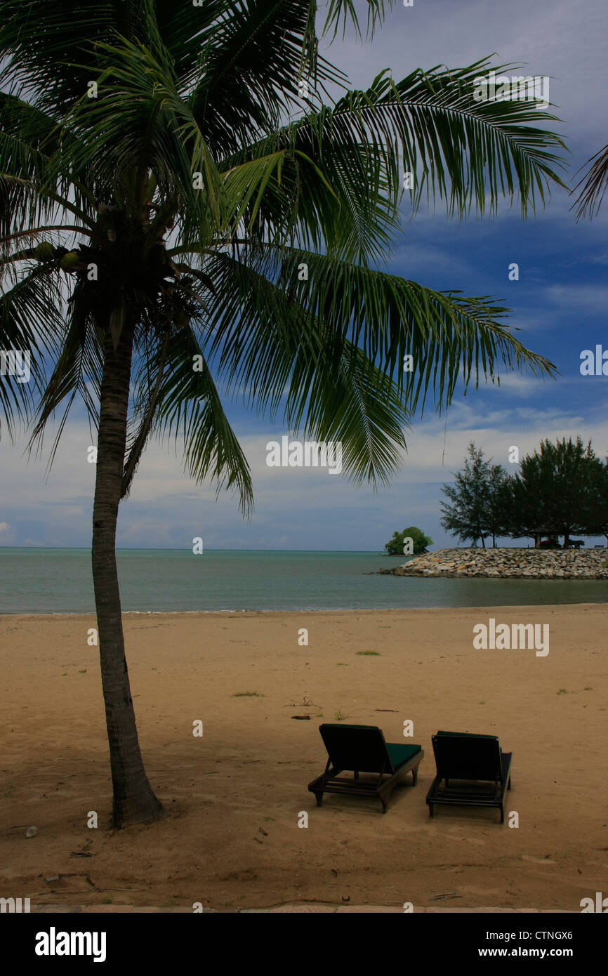 Sandy beach sun hi-res stock photography and images - Alamy