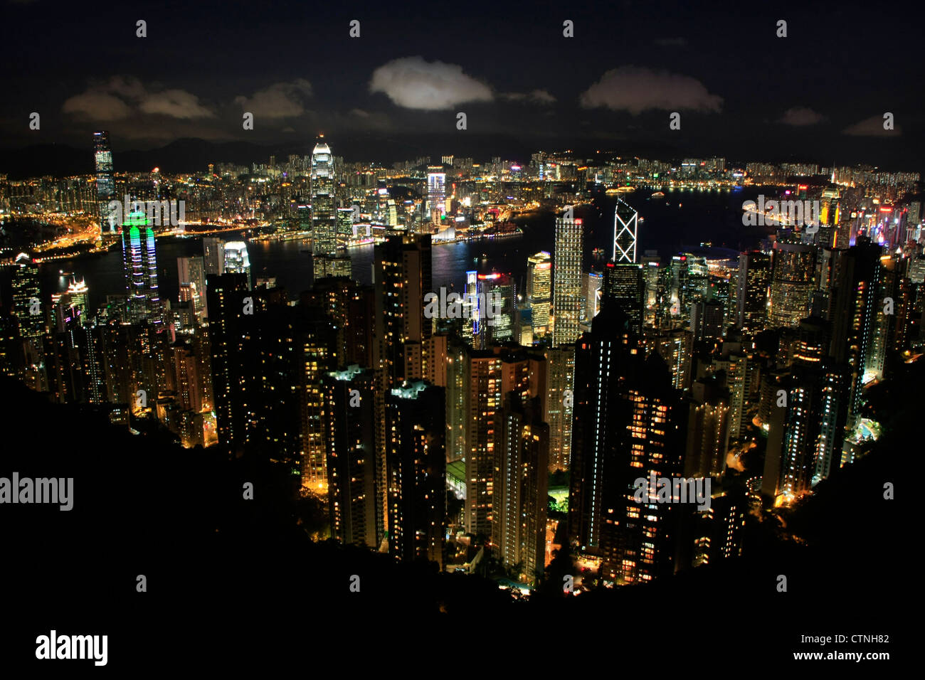 Illuminated skyline hong kong hi-res stock photography and images - Alamy