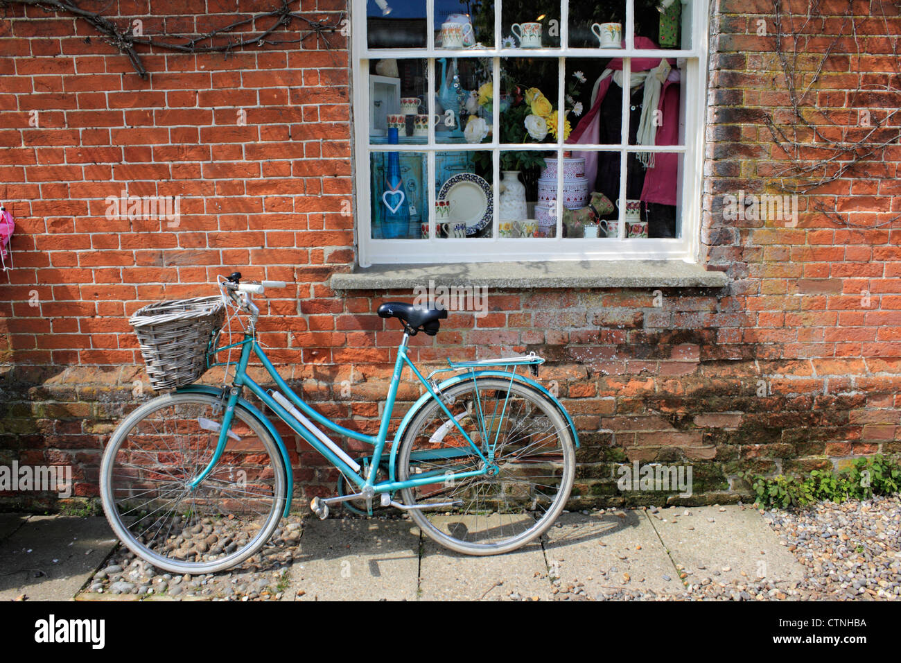 Bicycle shop window hi-res stock photography and images - Alamy
