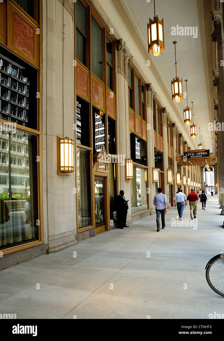 Chicago house front hi-res stock photography and images - Alamy