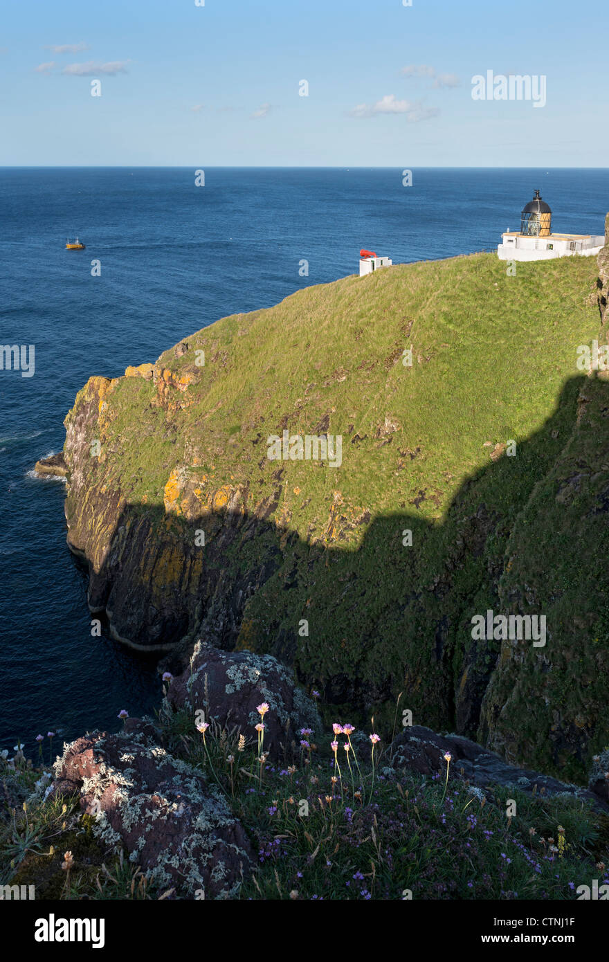 St abbs lighthouse hi-res stock photography and images - Alamy