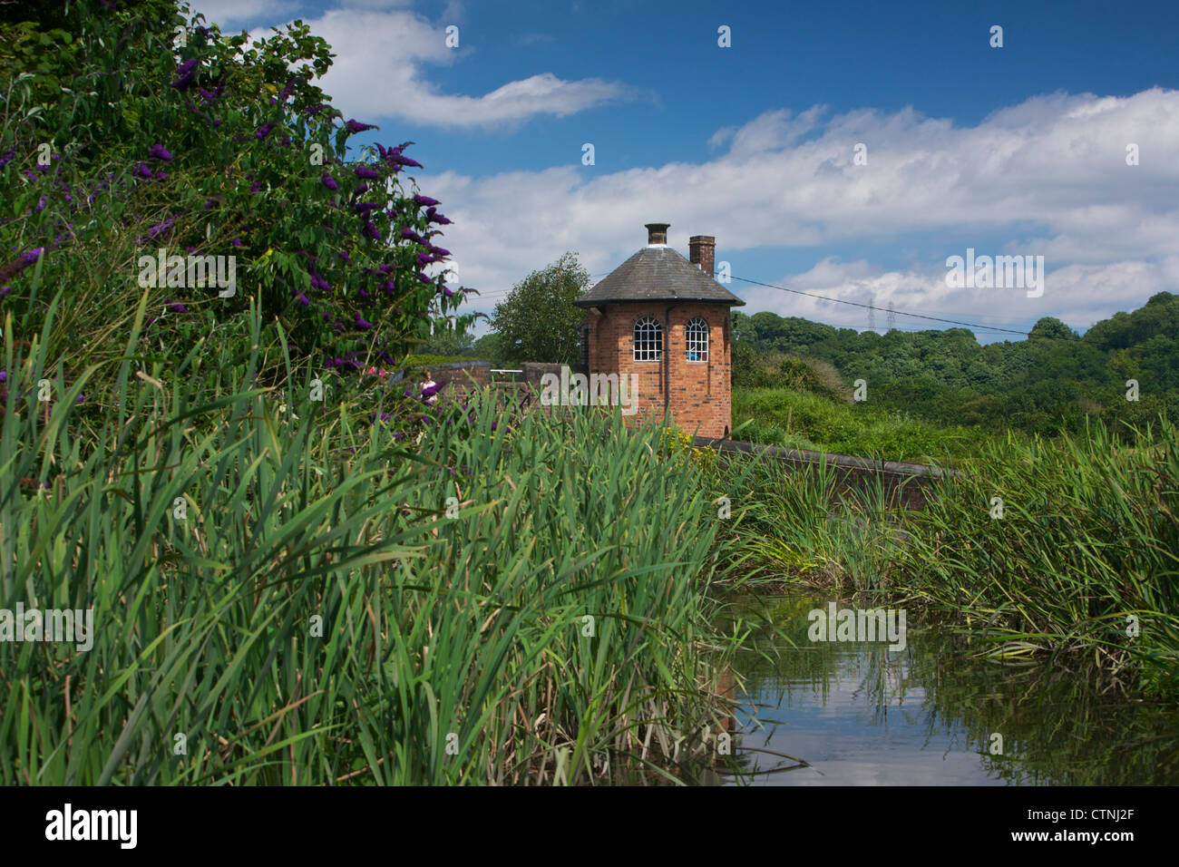 Bratch Locks Toll House Wombourne South Staffordshire England UK Stock ...