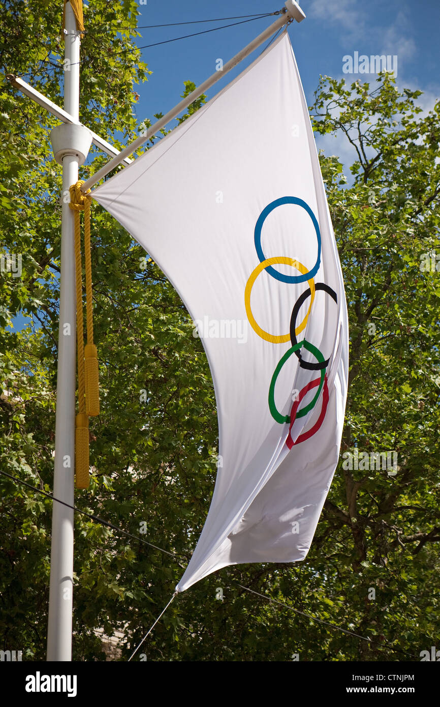 The 2012 Olympic flag flying on a flagpole in The Mall London Stock ...