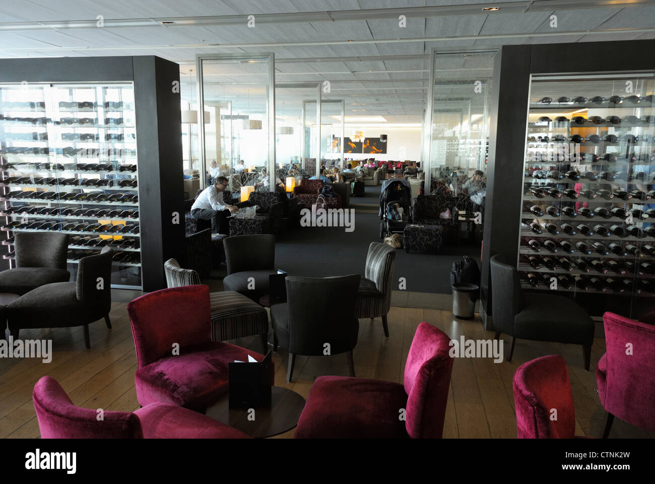 British airways club lounge hi-res stock photography and images - Alamy