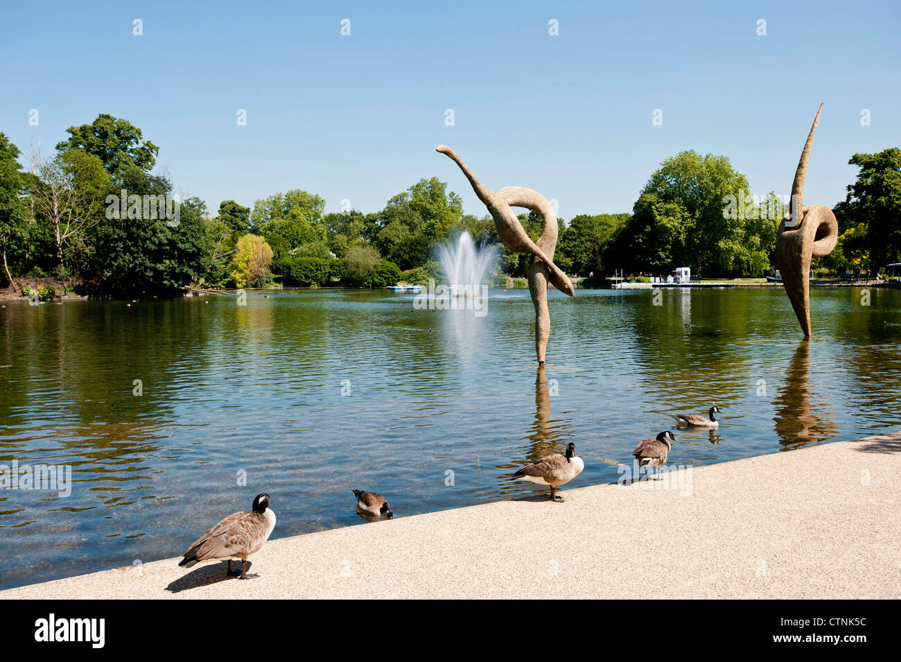 Victoria park lake hi-res stock photography and images - Alamy
