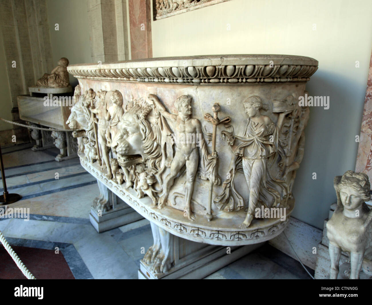 Ancient stone sarcophagus hi-res stock photography and images - Alamy