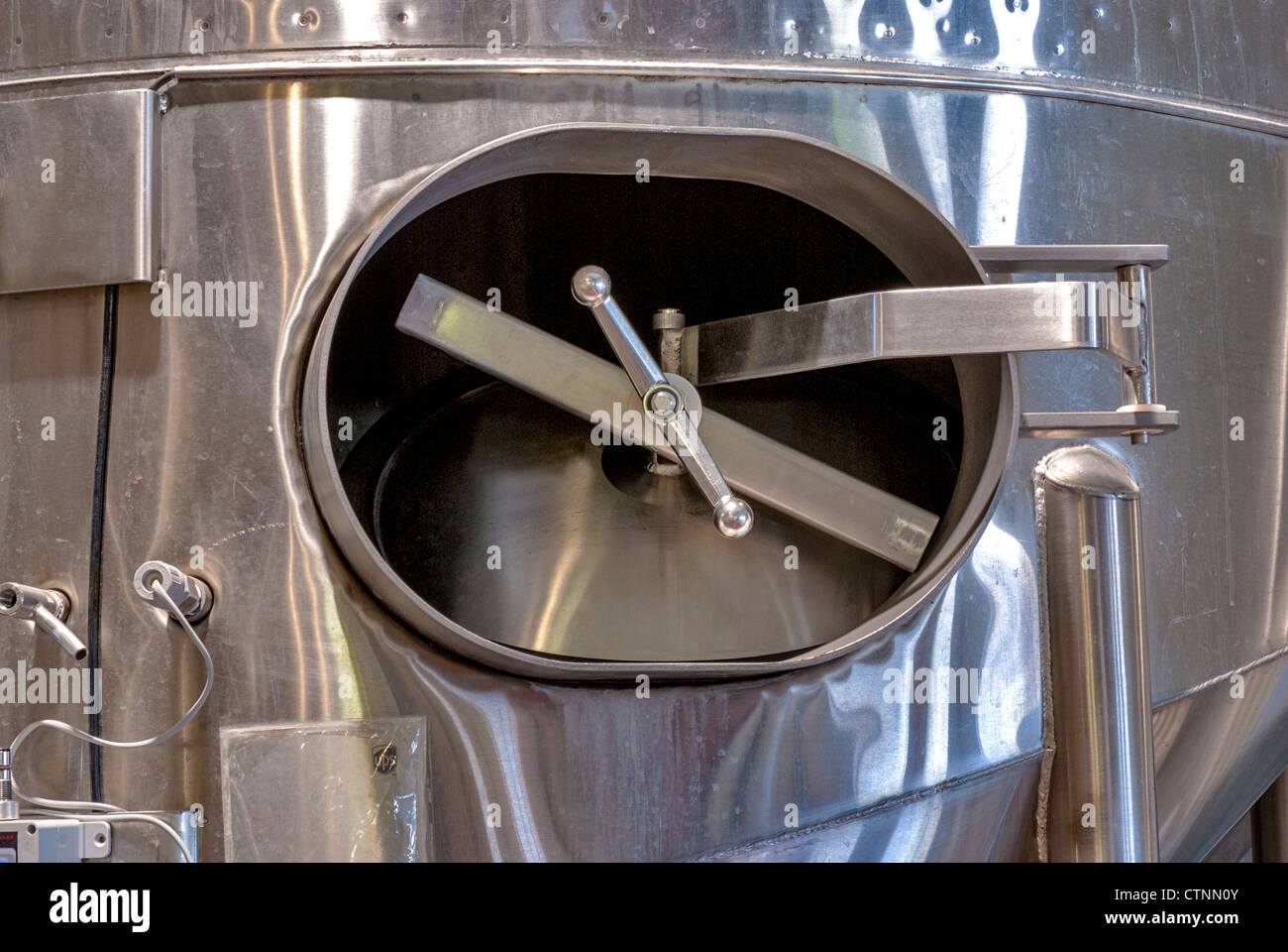 Empty tank hi-res stock photography and images - Alamy