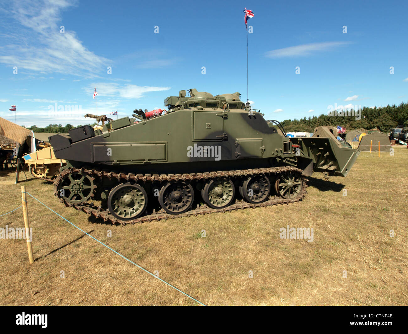 The ROM Combat Engineer Tractor (CET) is a military vehicle designed ...