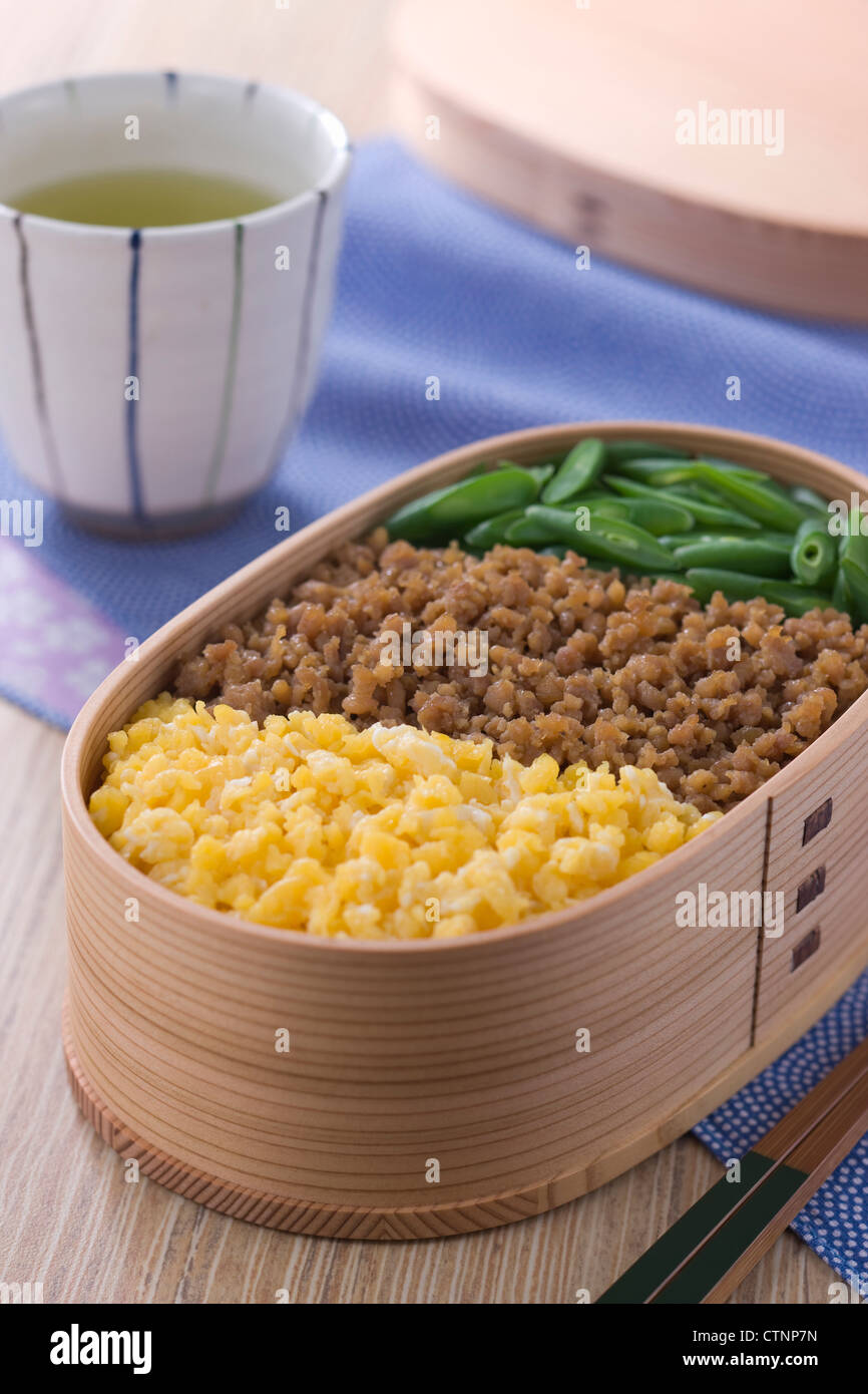 Soboro bento hi-res stock photography and images - Alamy
