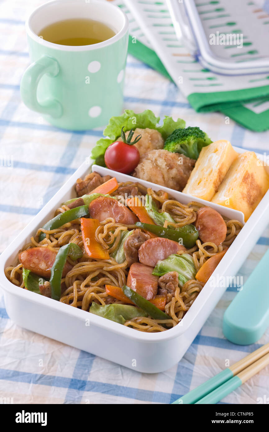 Yakisoba bento hi-res stock photography and images - Alamy