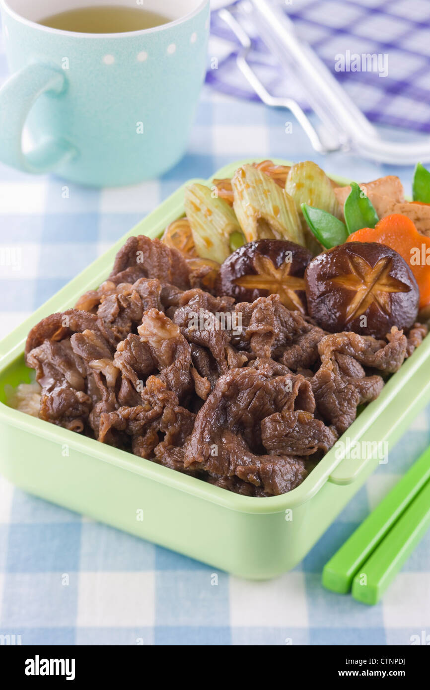 Sukiyaki bento hi-res stock photography and images - Alamy
