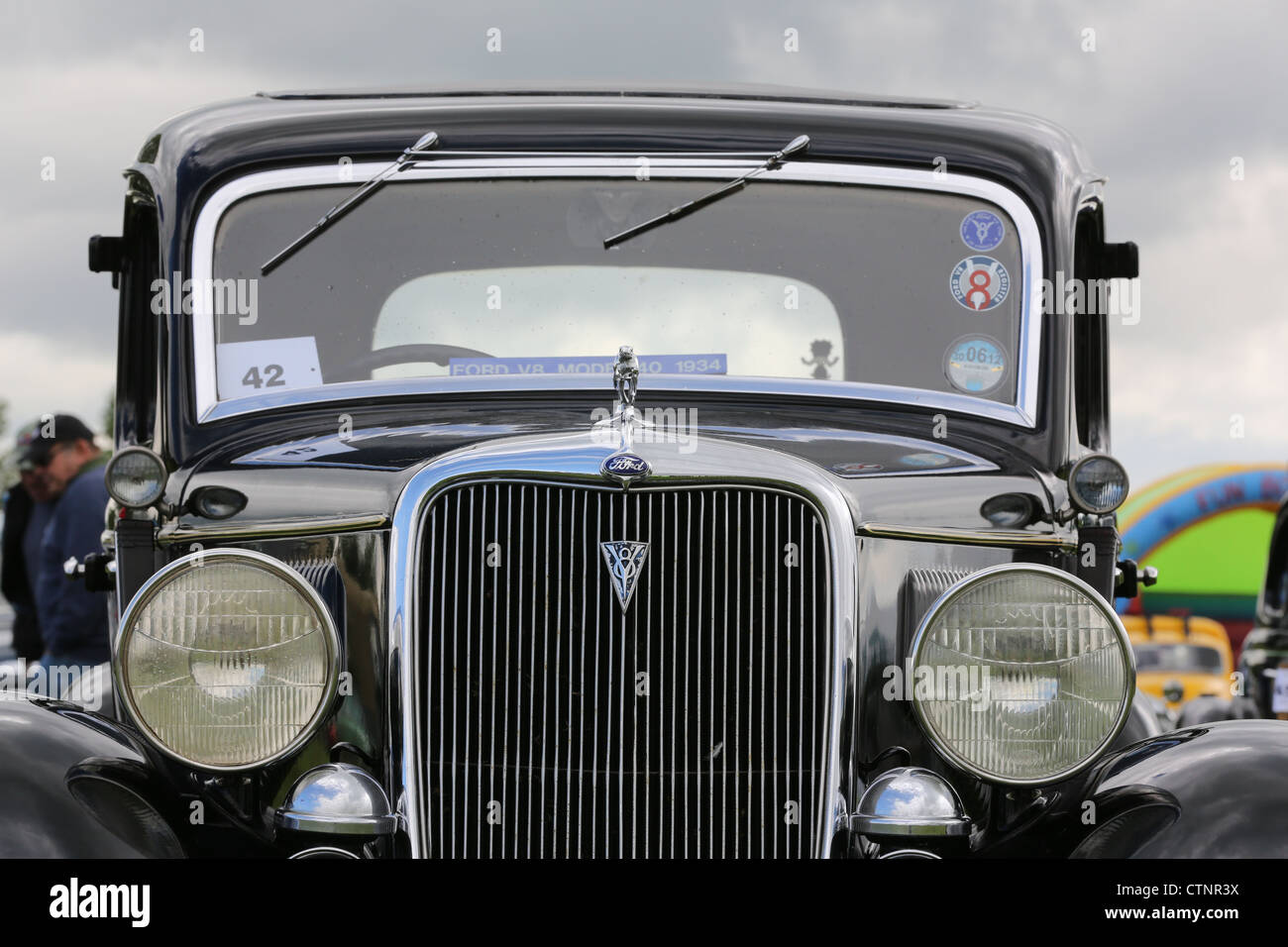 Vintage Car & Truck Lighting & Lamps 1934 Ford Passenger Car V8 grille ...