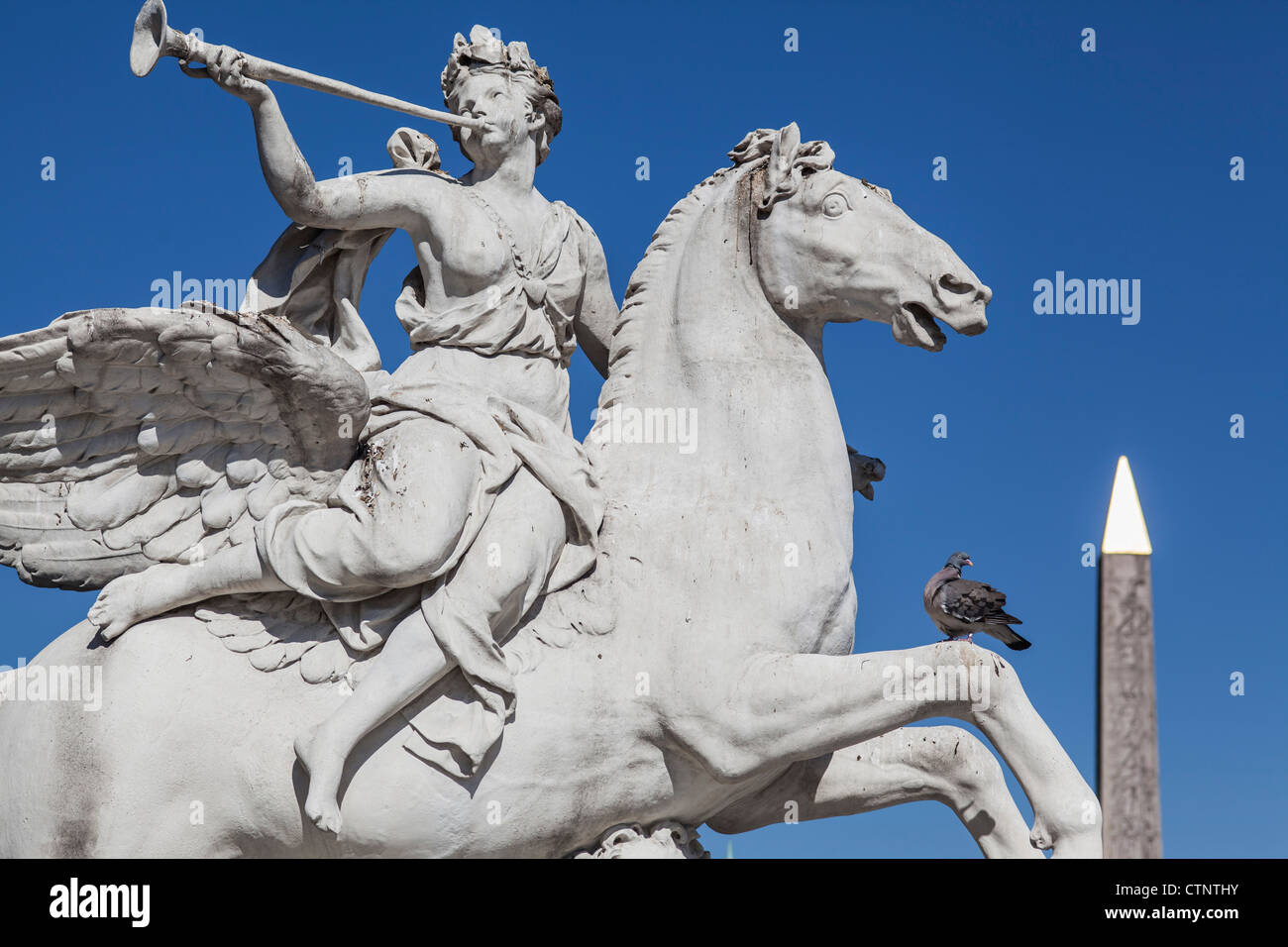 Obélisque paris hi-res stock photography and images - Alamy