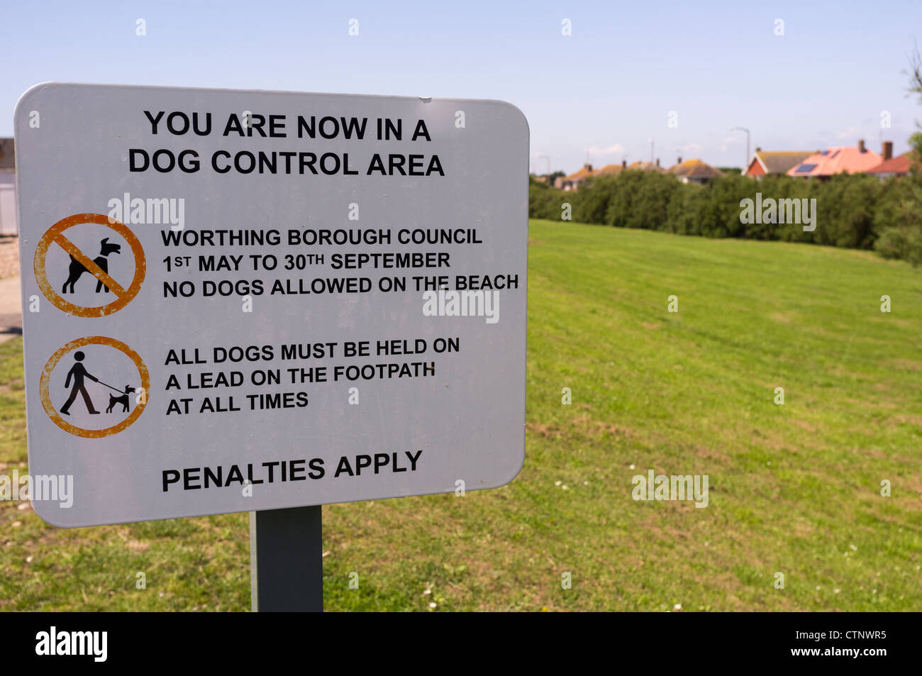 You are now entering a Dog control area sign Stock Photo - Alamy