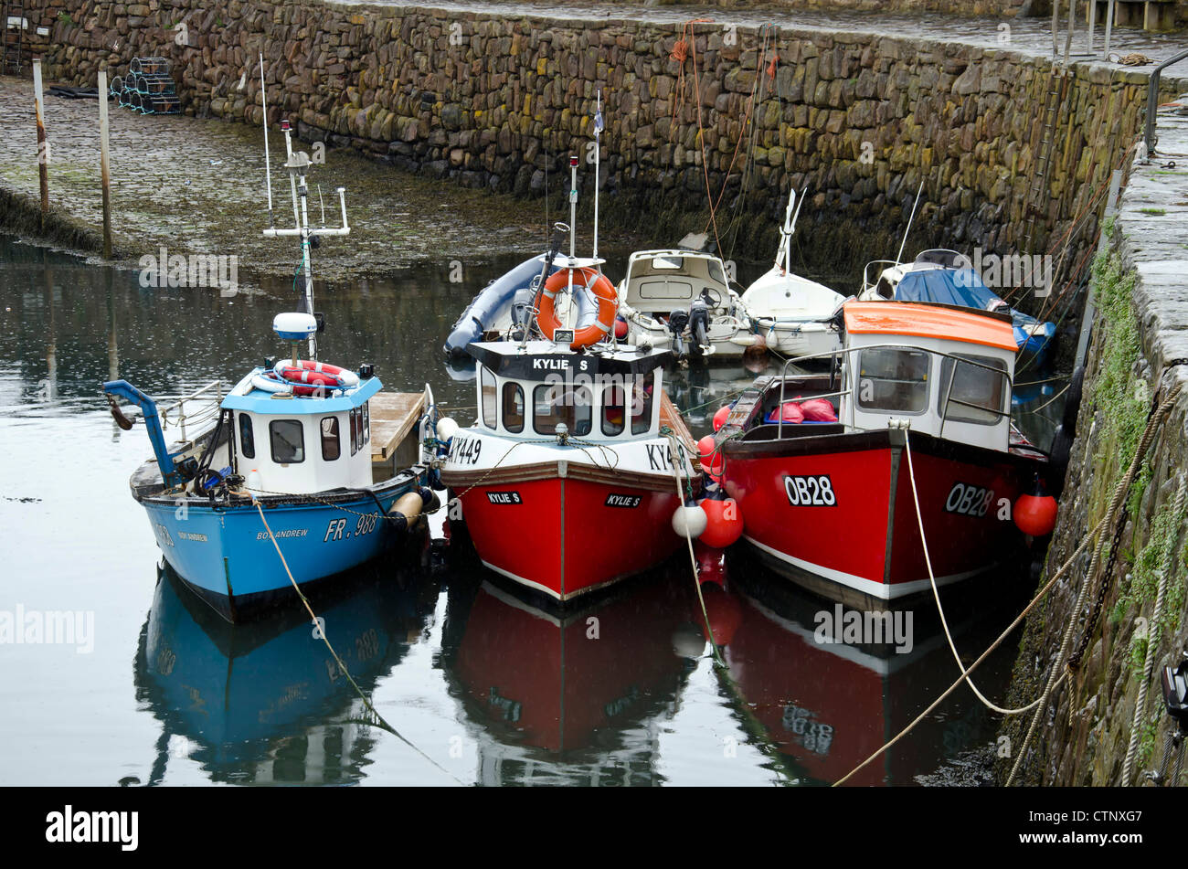 Fishing boats in crail harbour hi-res stock photography and images - Alamy