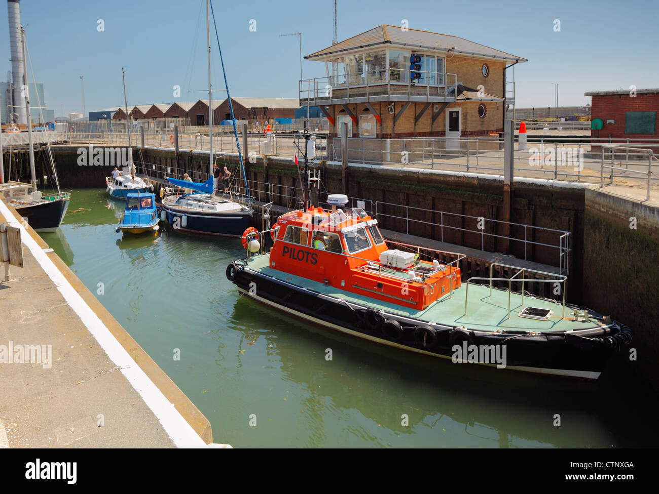 Shoreham lock hi-res stock photography and images - Alamy