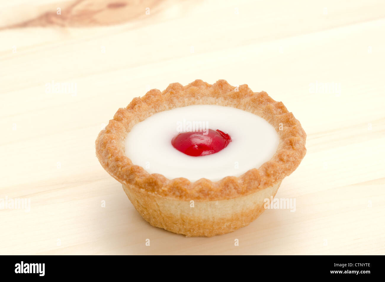 Bakewell tart hi-res stock photography and images - Alamy