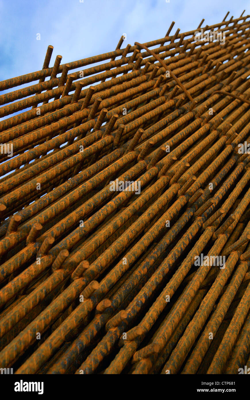 Concrete reinforcement: steel rebar detail Stock Photo - Alamy
