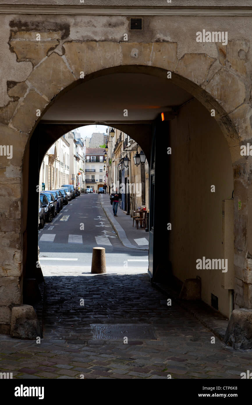 Under a bridge alleyway in Paris, France Stock Photo - Alamy