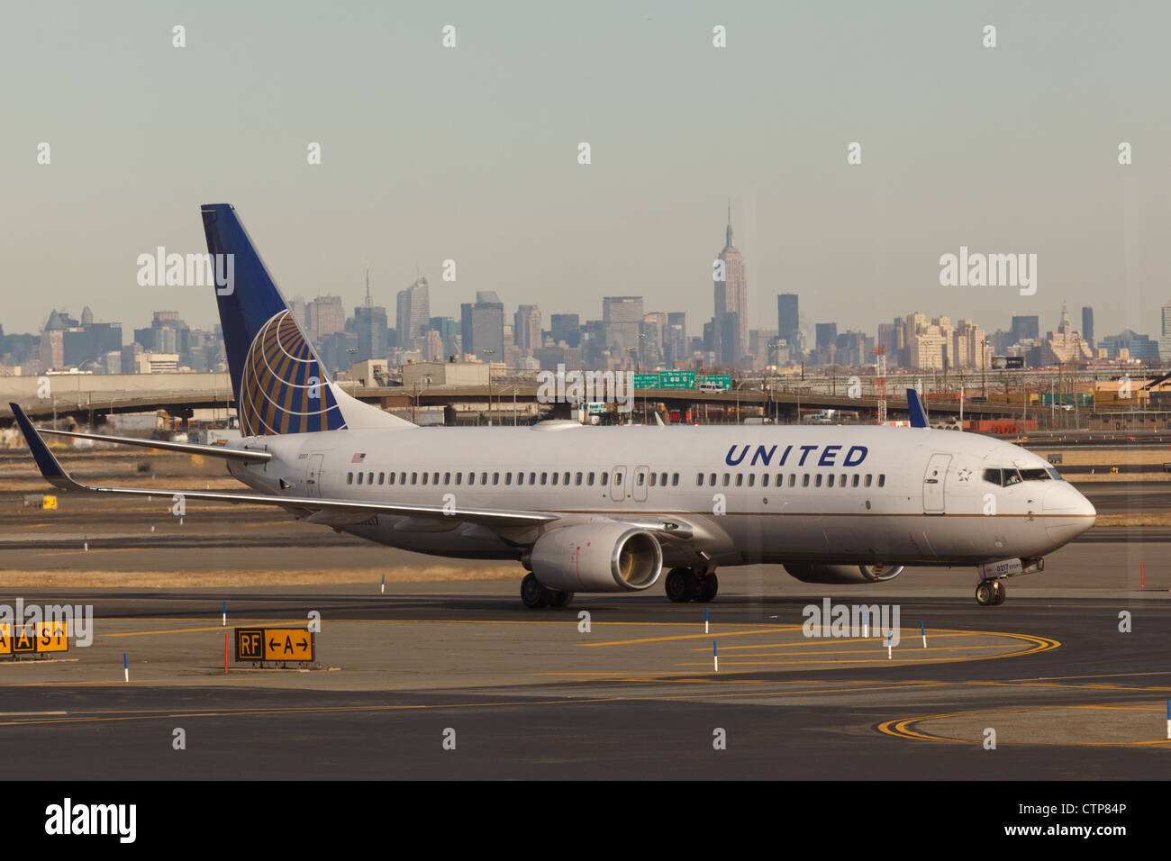 Newark airport hi-res stock photography and images - Alamy