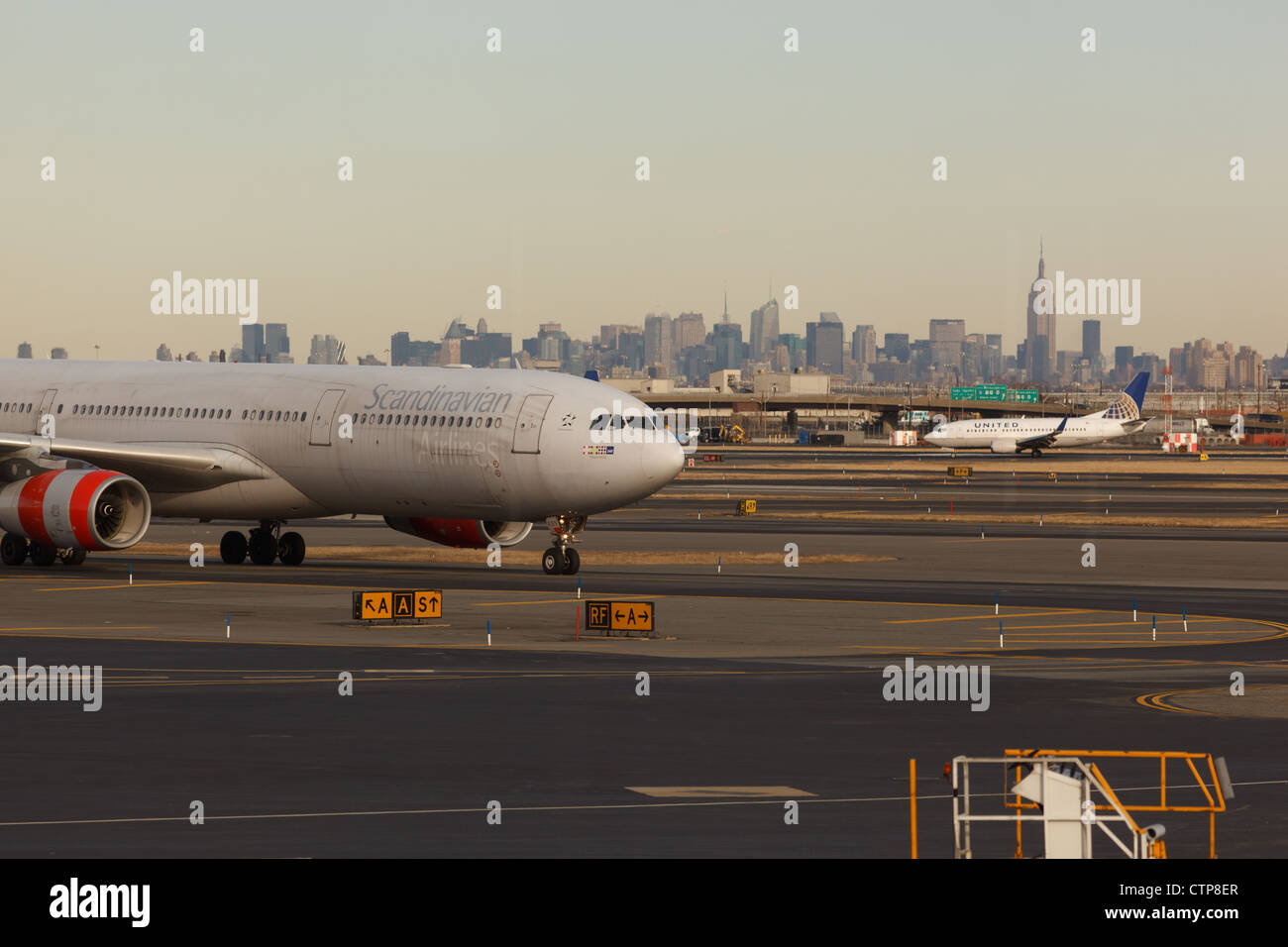 Sas airlines hi-res stock photography and images - Alamy