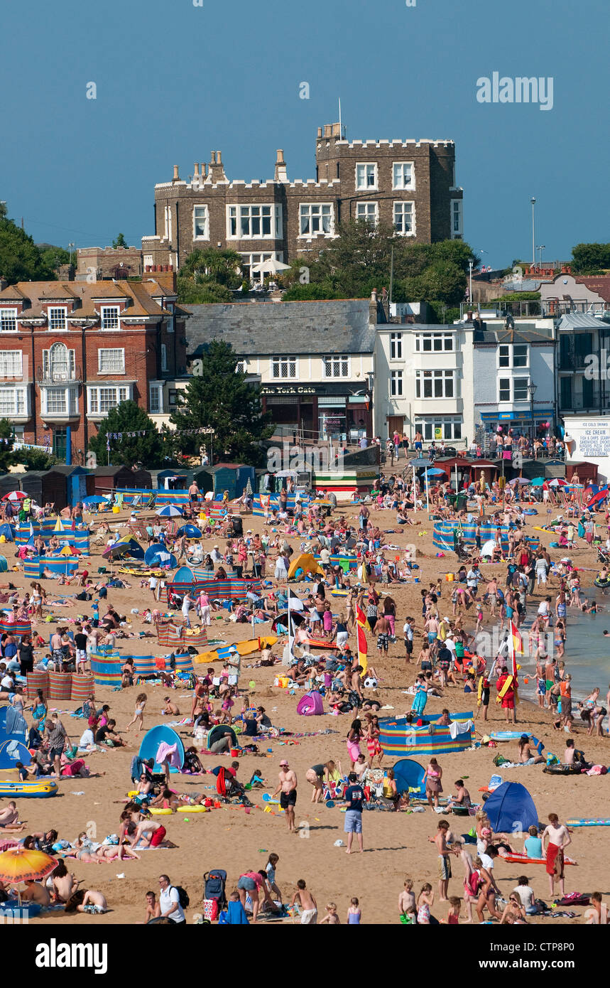 broadstairs beach, kent, england Stock Photo - Alamy