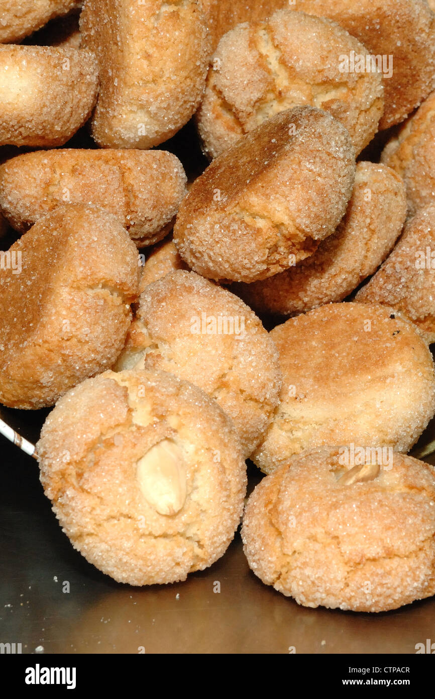 Amaretti biscuits hi-res stock photography and images - Alamy