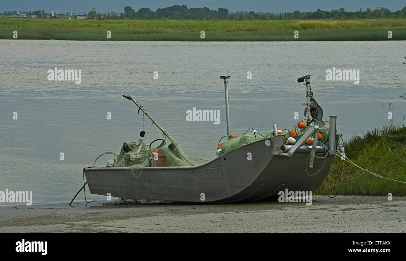 Aluminum boat hi-res stock photography and images - Alamy