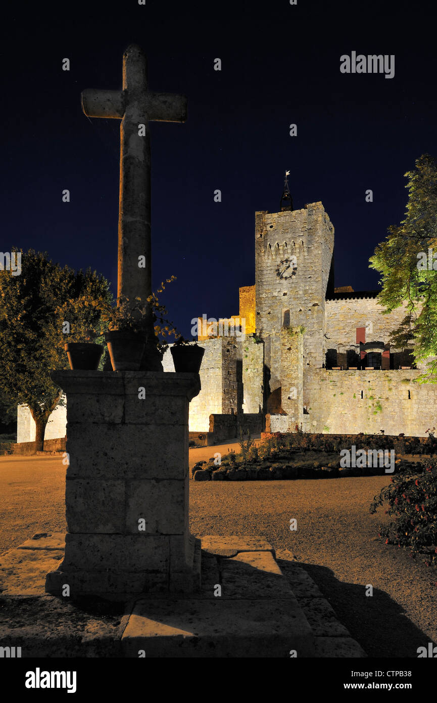 The mediaeval fortified village Larressingle at night in the Pyrenees ...