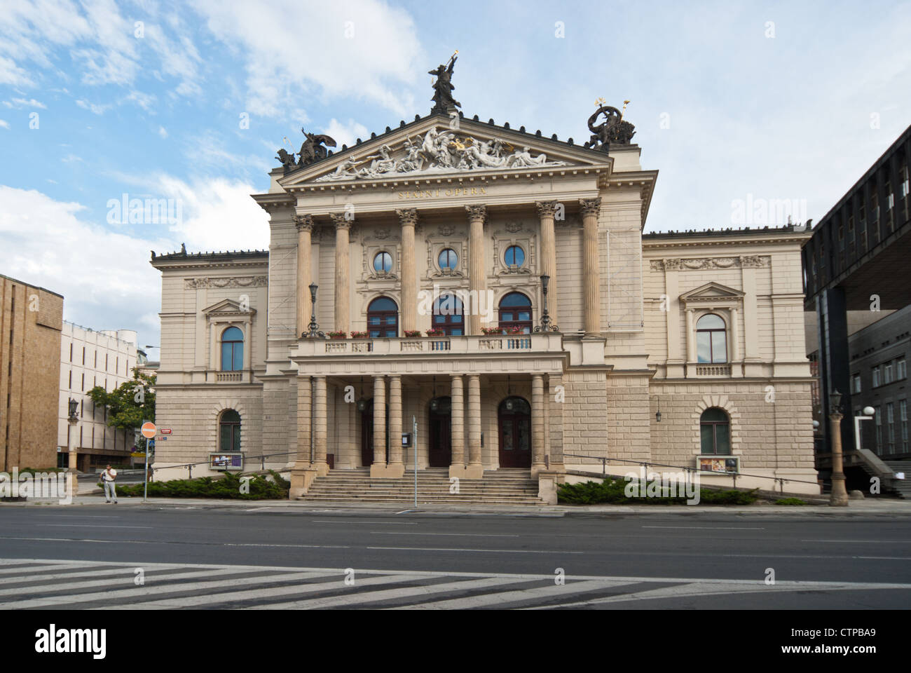 Opera theater building hi-res stock photography and images - Alamy