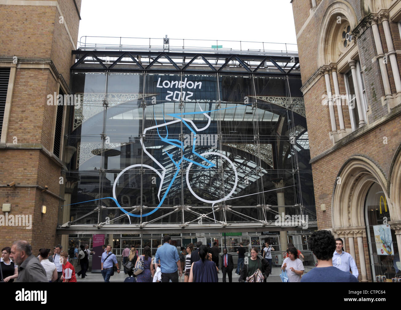 Cycling logo hi-res stock photography and images - Alamy
