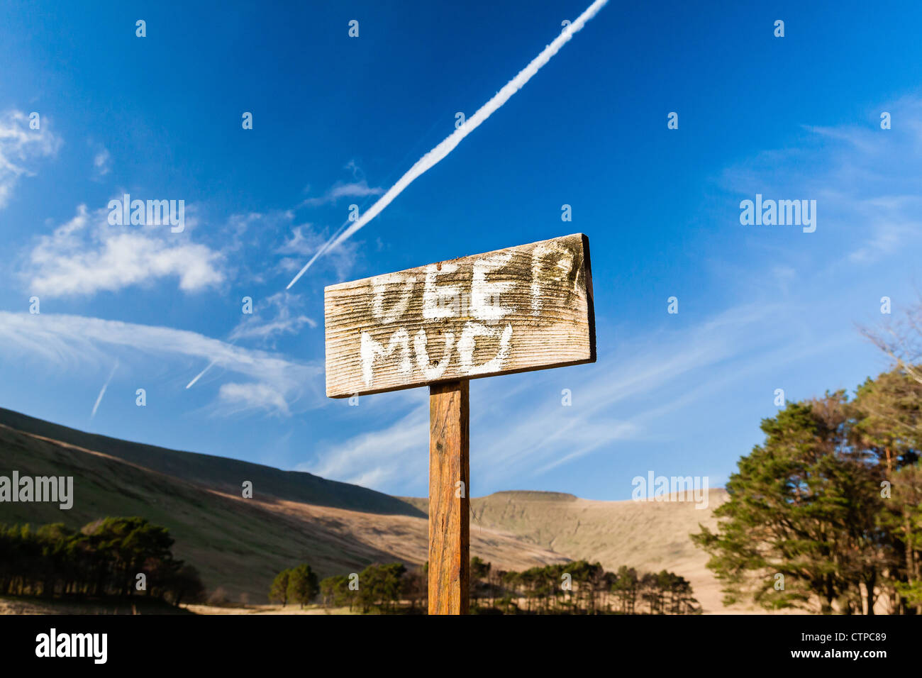 Danger deep mud sign hi-res stock photography and images - Alamy