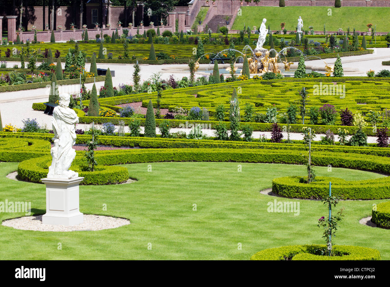 Palace 'het Loo' garden. Apeldoorn, The Netherlands Stock Photo - Alamy